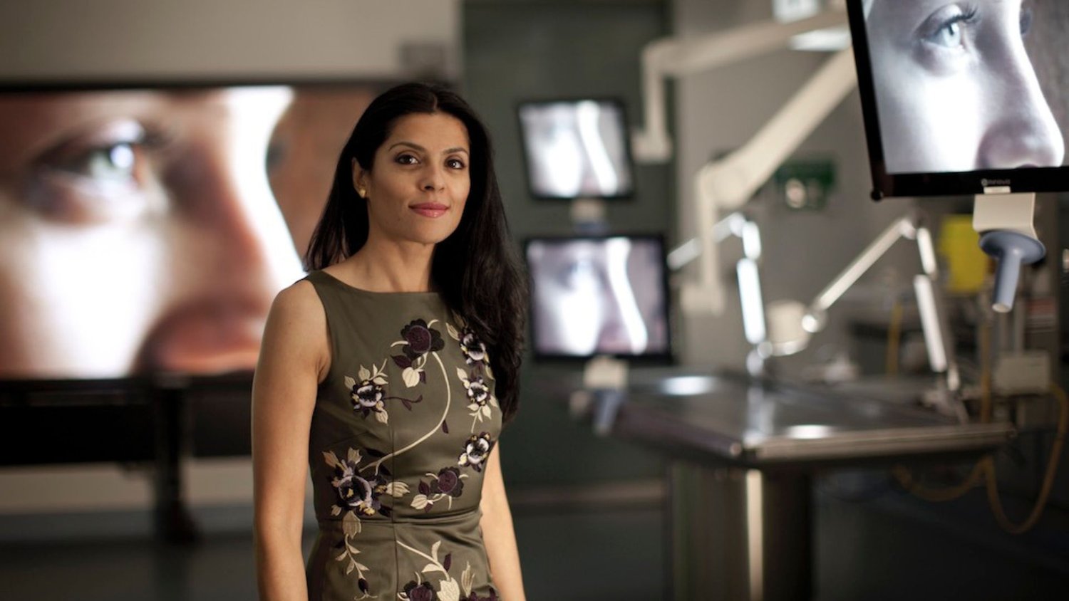 Dr. Rozina Ali - Award Winning Plastic Surgeon